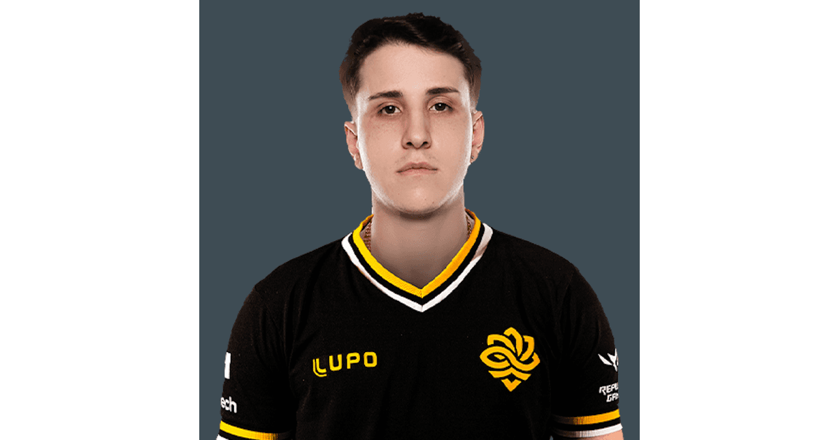 lux from Legacy: Stats, History, Earnings and Achievements