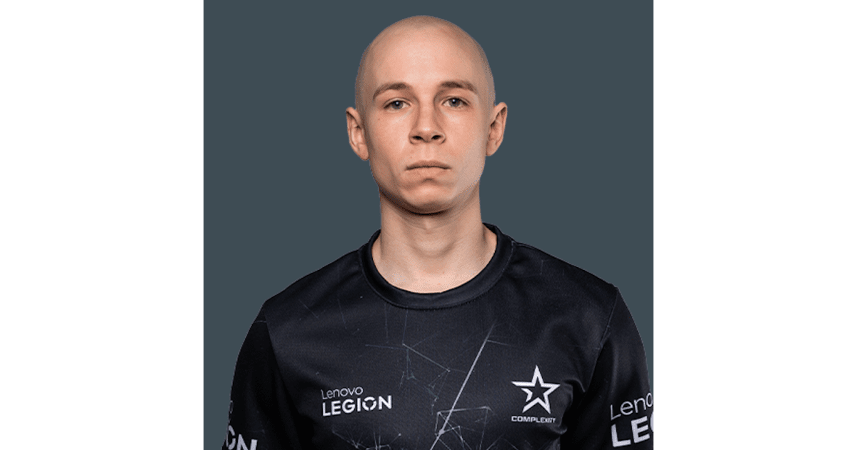 2025年EliGE的CS2设置、十字准星、灵敏度和配置：启动选项、视频、鼠标和硬件