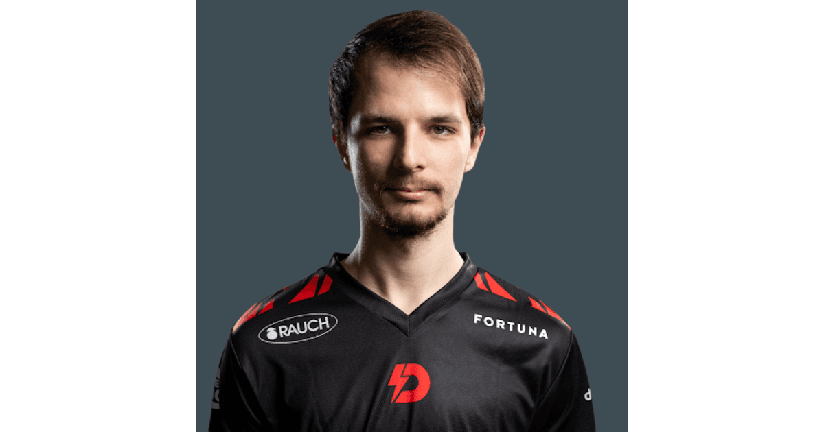 The eLiVe from Dynamo Eclot: Stats, History, Earnings and Achievements