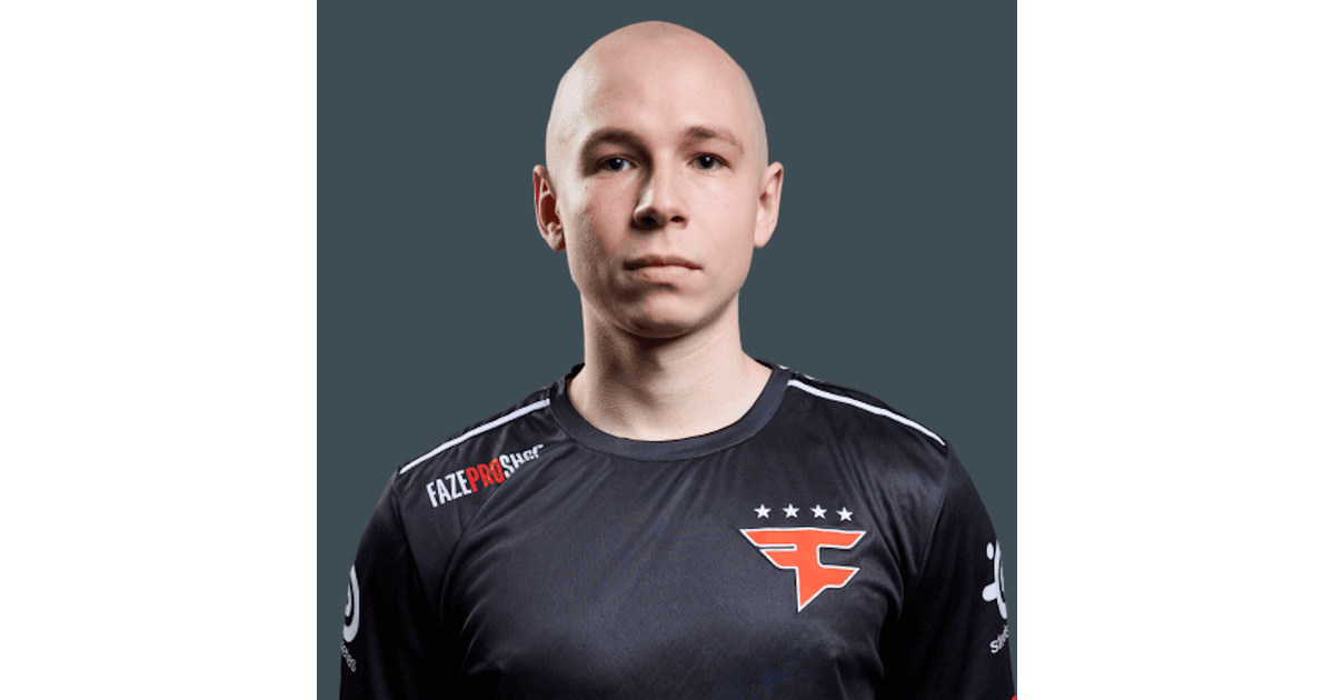 2025年EliGE的CS2设置、十字准星、灵敏度和配置：启动选项、视频、鼠标和硬件