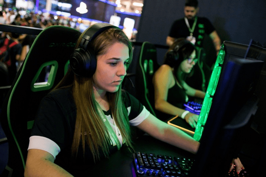 Best CS2 Female Players | Profilerr