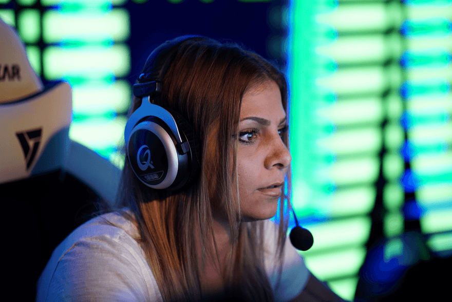 Best CS2 Female Players | Profilerr