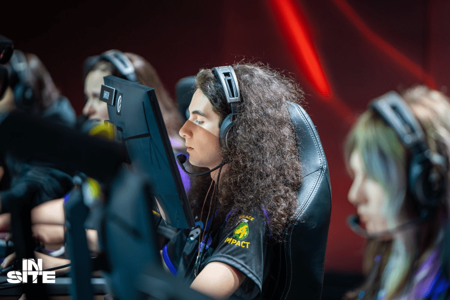 10 Best Pro Female Players in CS2 | Profilerr