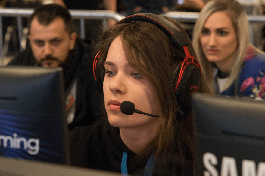 Best CS2 Female Players | Profilerr