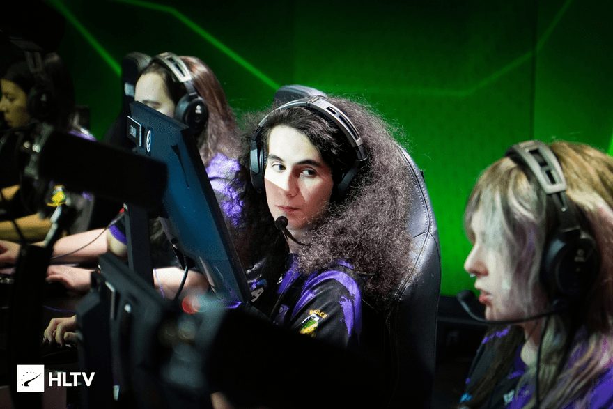 Best CS2 Female Players | Profilerr